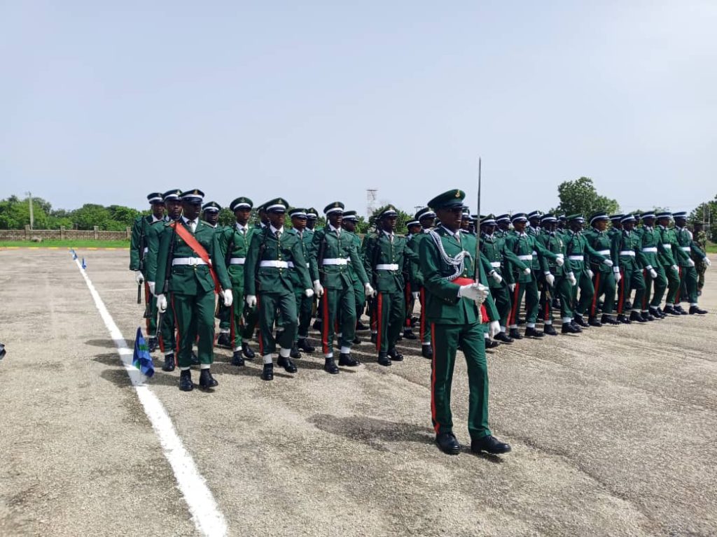 Sobi Cantonment: Nigerian Army Pulls Out 16 Retired Officers (Photos) – Choice Reporters